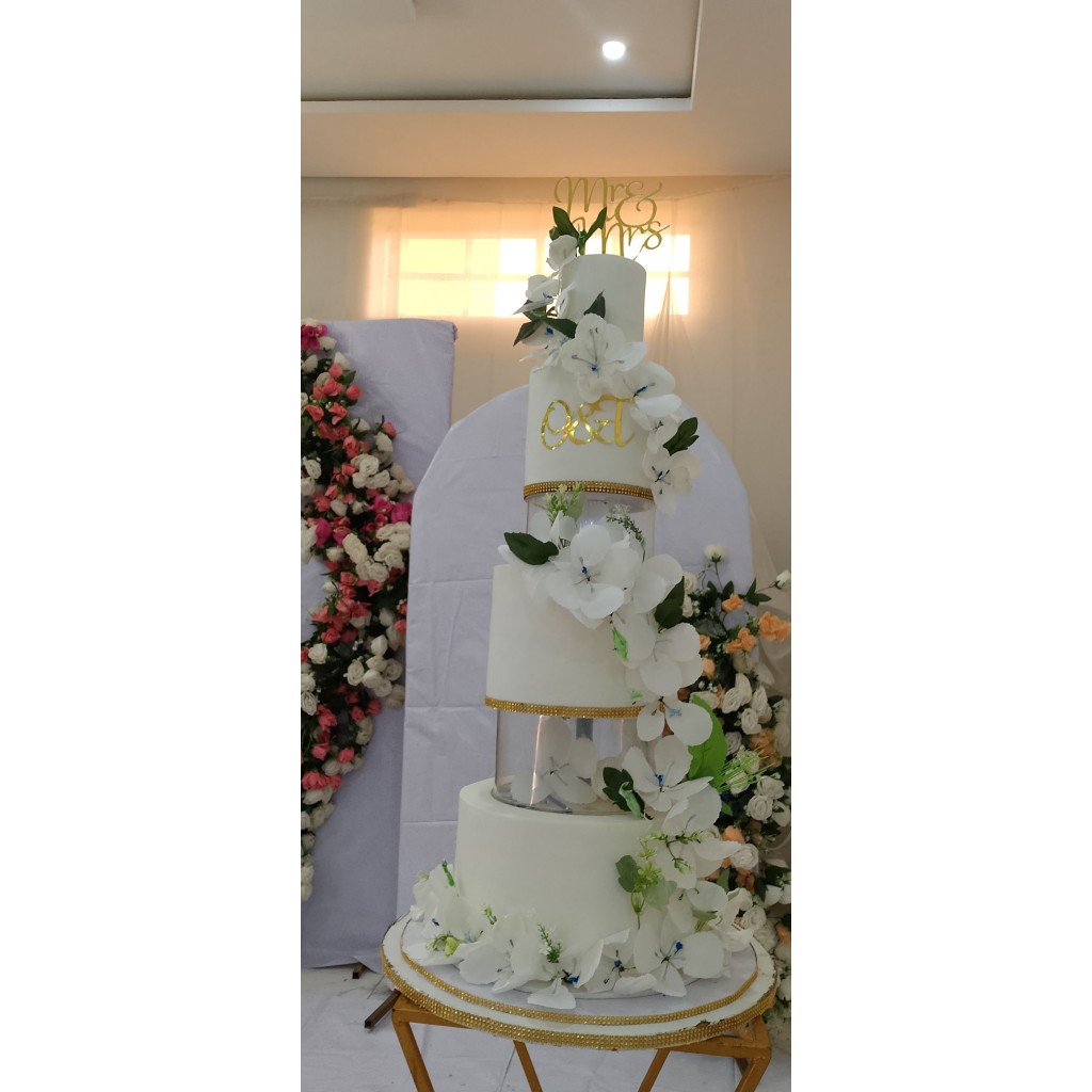 Ronsol Touch Cakes N' More in Ibadan: Wedding Cake and Event Services