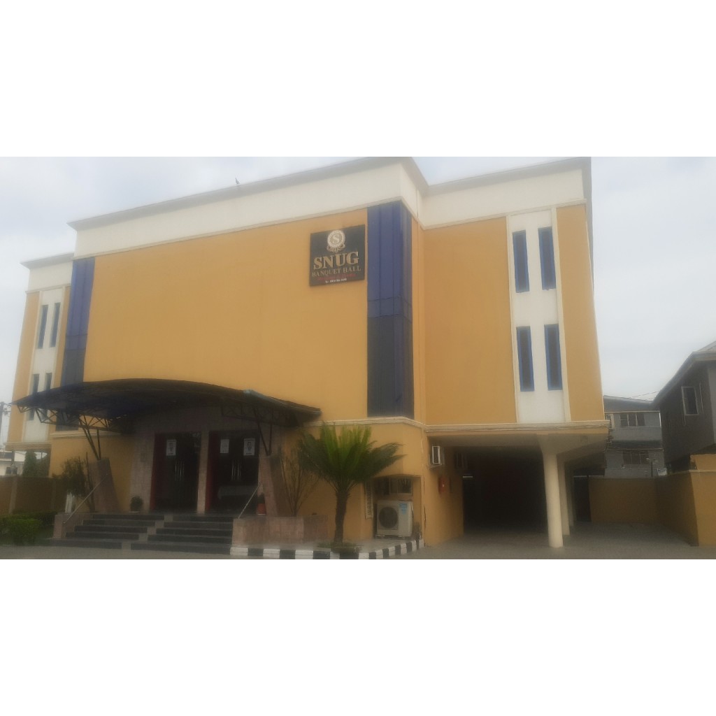Snug Banquet Hall Lagos – Spacious Event Venue with Parking and Security